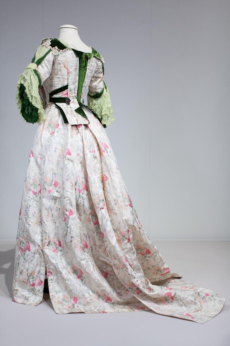 Edwardian French Couture Ball-gown with furbelows on Chiné Silk Circa ...