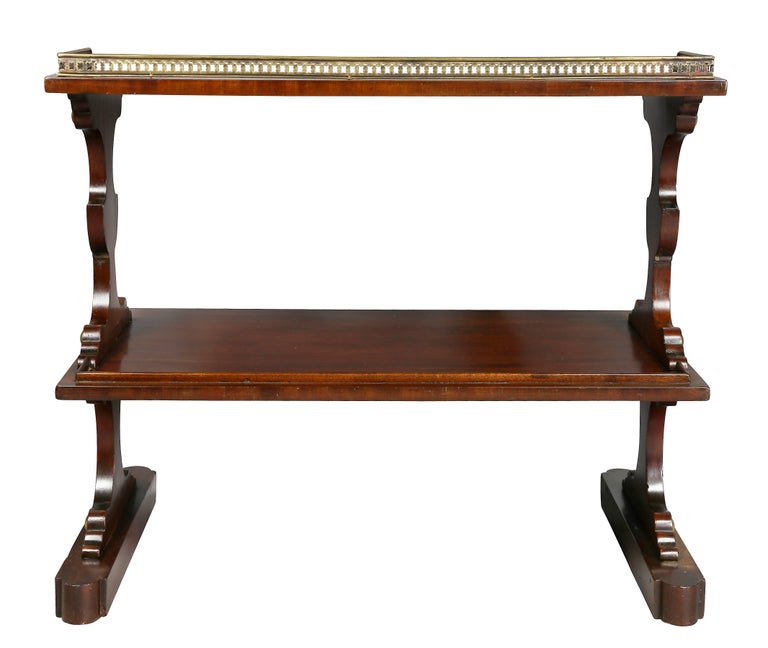 Edwardian Mahogany and Crossbanded End Table For Sale at 1stDibs