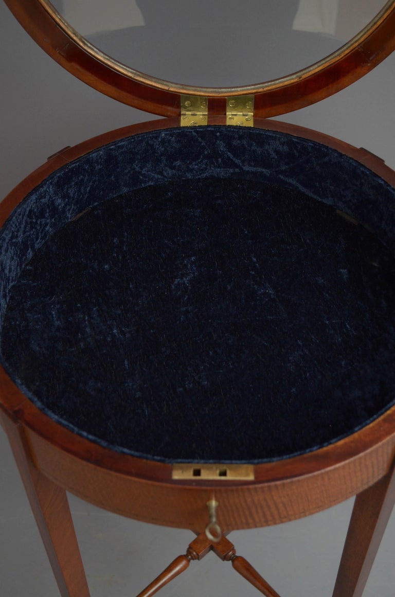 Edwardian Mahogany Display Table For Sale at 1stDibs