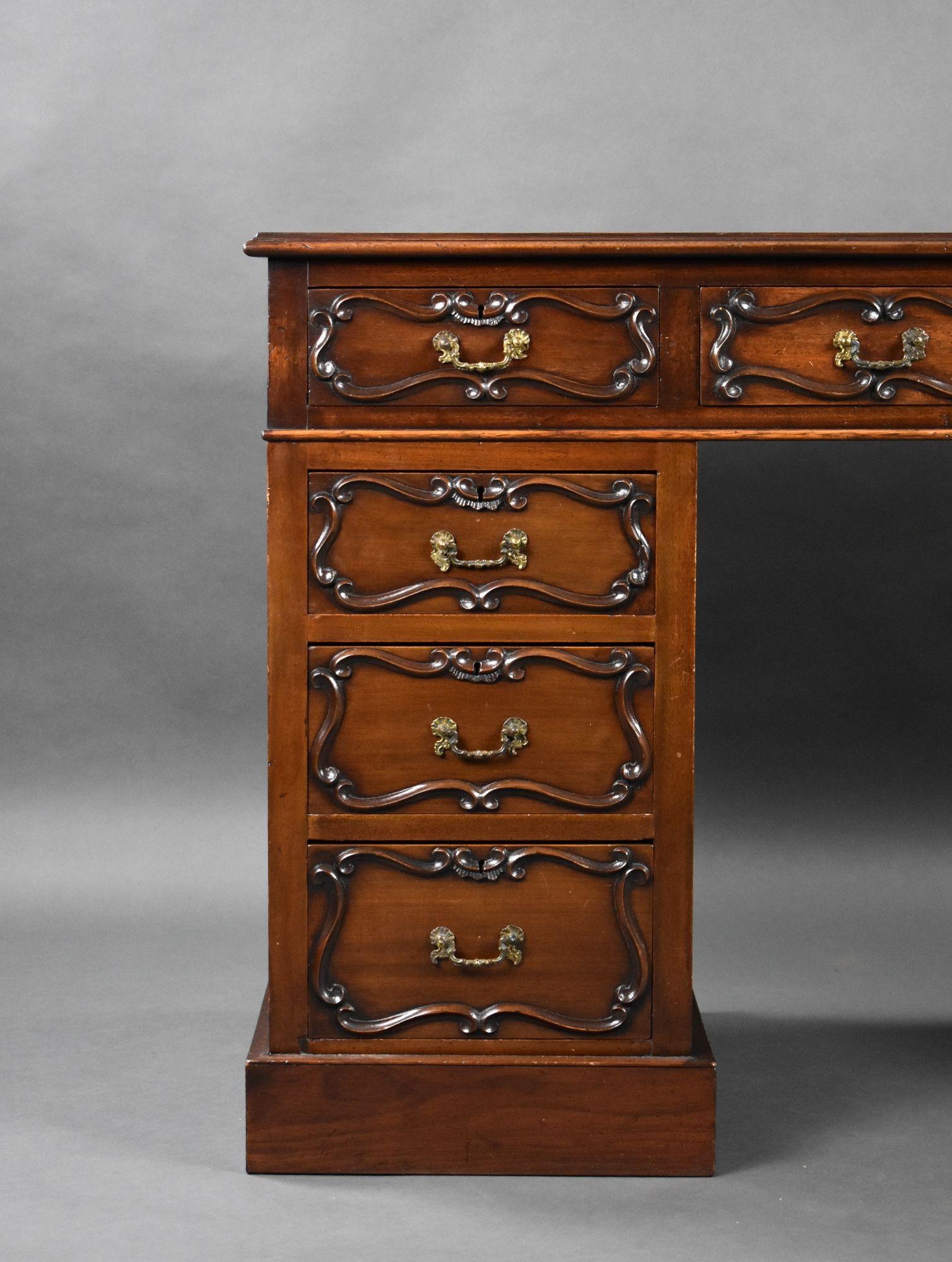 Edwardian Mahogany Pedestal Desk at 1stDibs