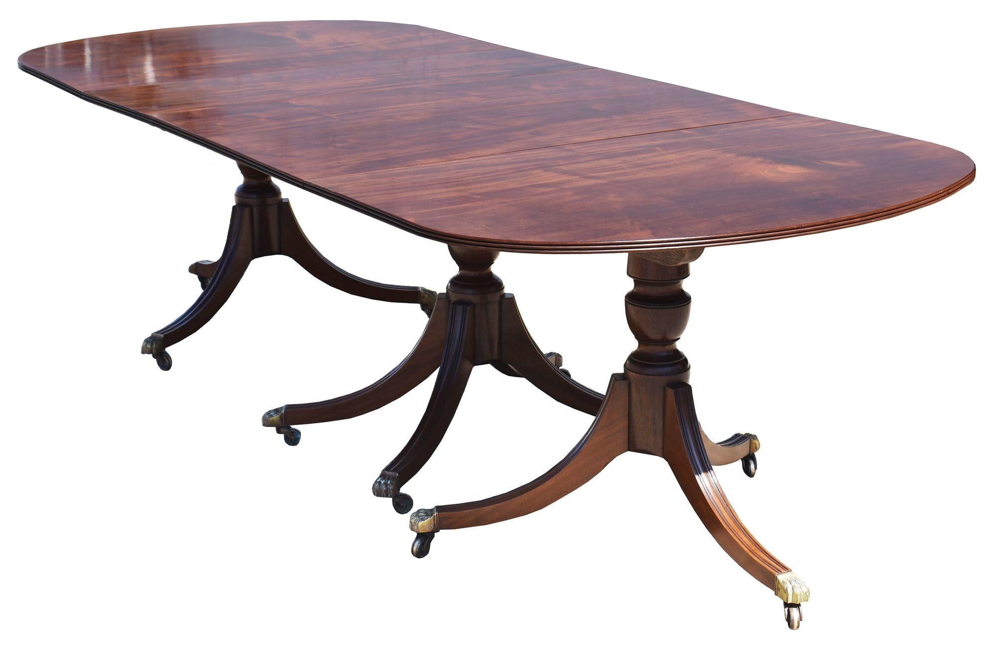 Edwardian Regency Revival Three Pedestal Dining Table For Sale at 1stDibs