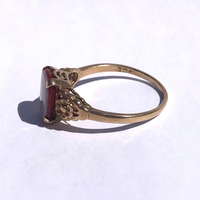 Edwardian Sardonyx and 9 Carat Gold Ring at 1stDibs