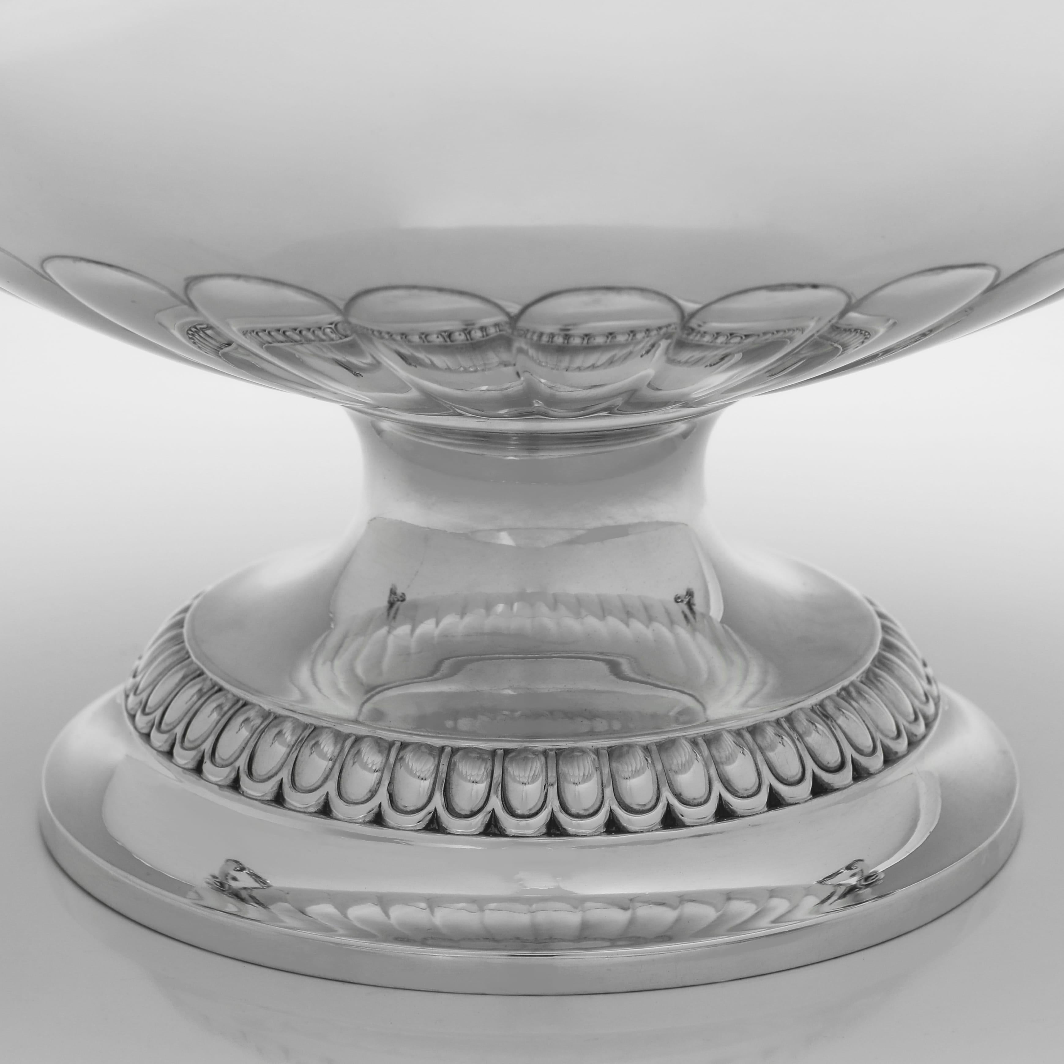 Edwardian Sterling Silver Bowl with Roman Frieze by Elkington, 1903 For ...