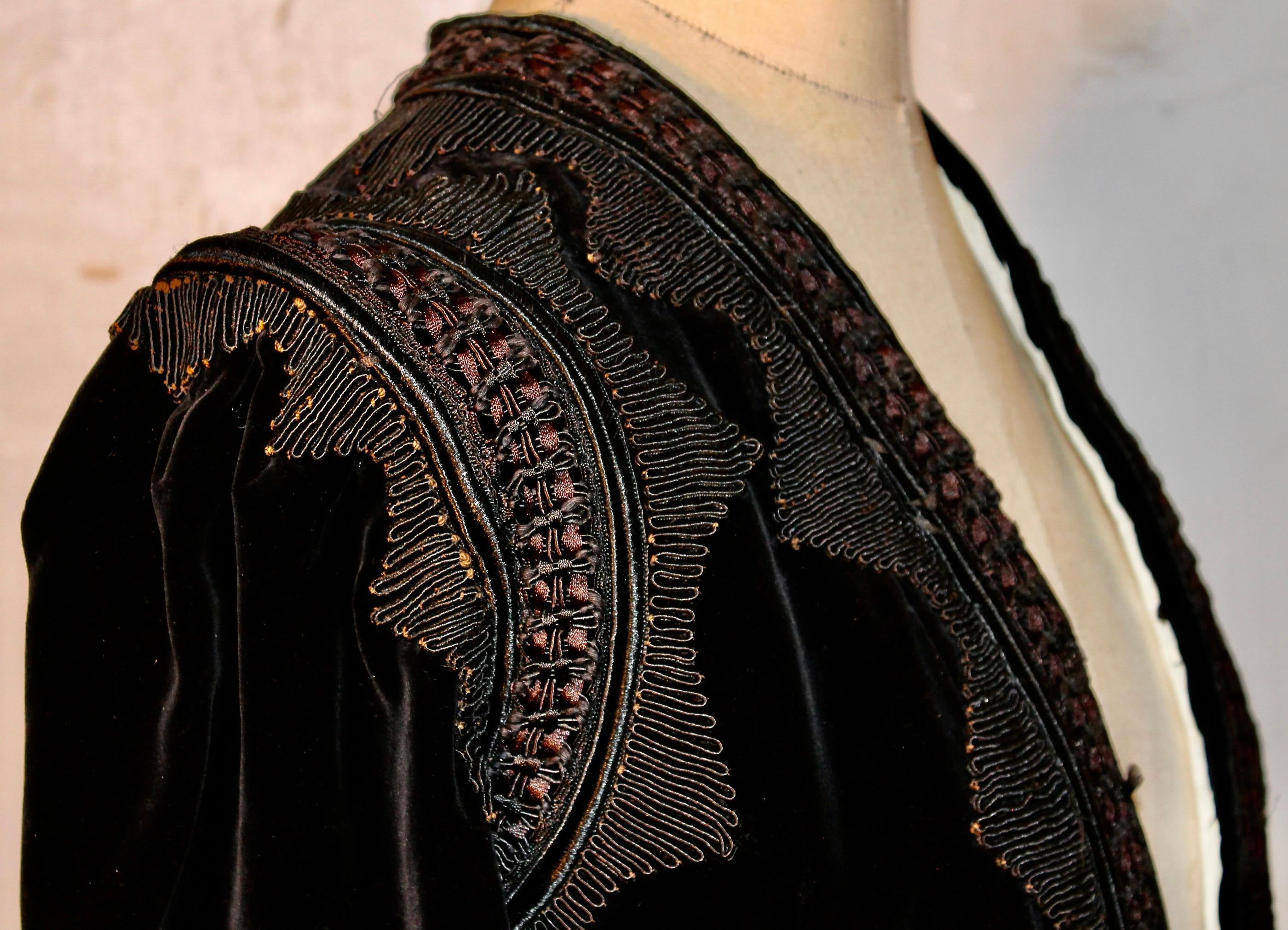 Edwardian Velvet Jacket For Sale at 1stDibs