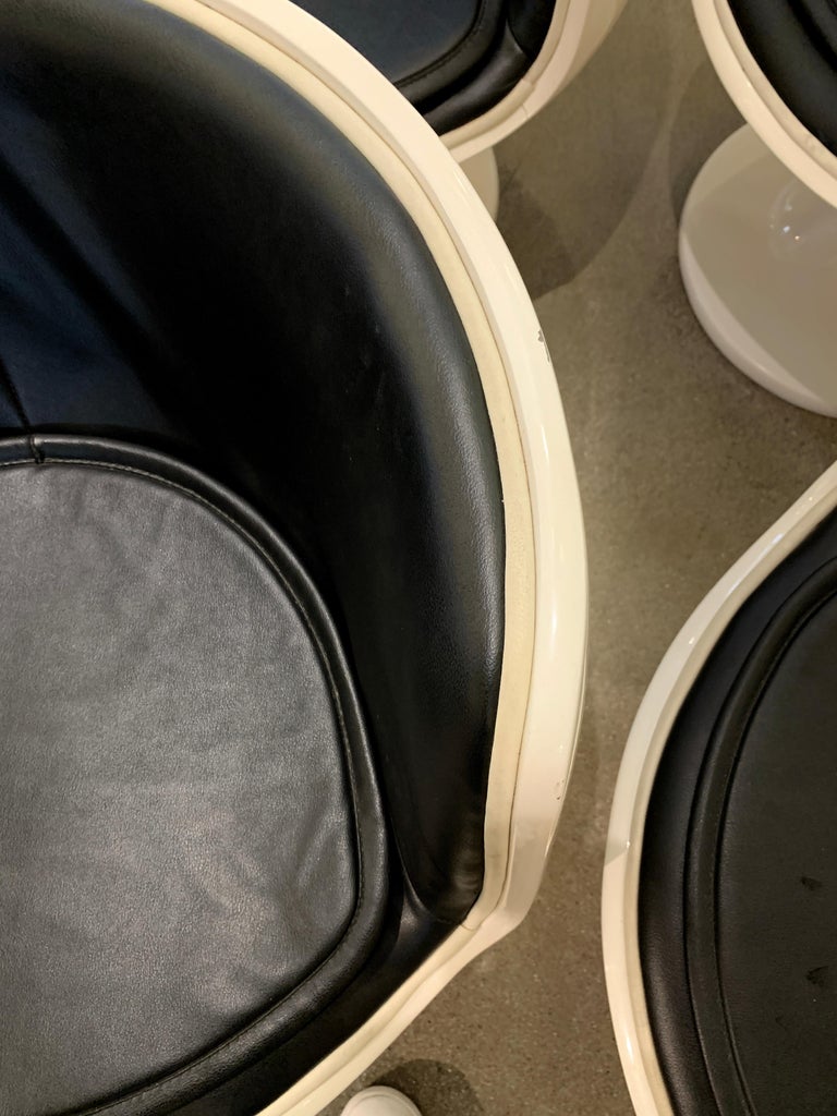 Eero Aarnio Chairs at 1stDibs