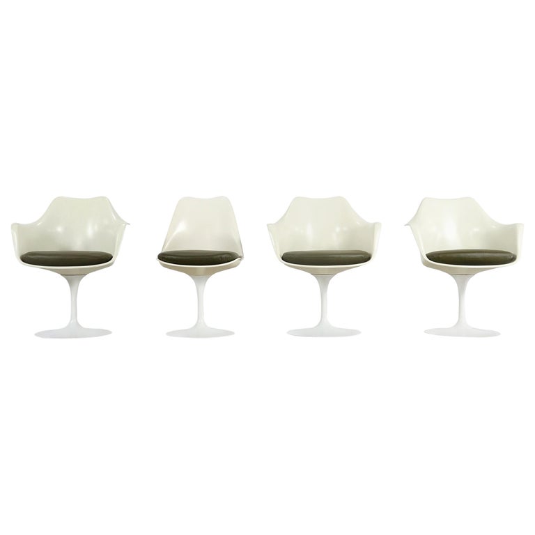Eero Saarinen Early Tulip Armchair 150 and Sidechair 151 for Knoll International at 1stdibs