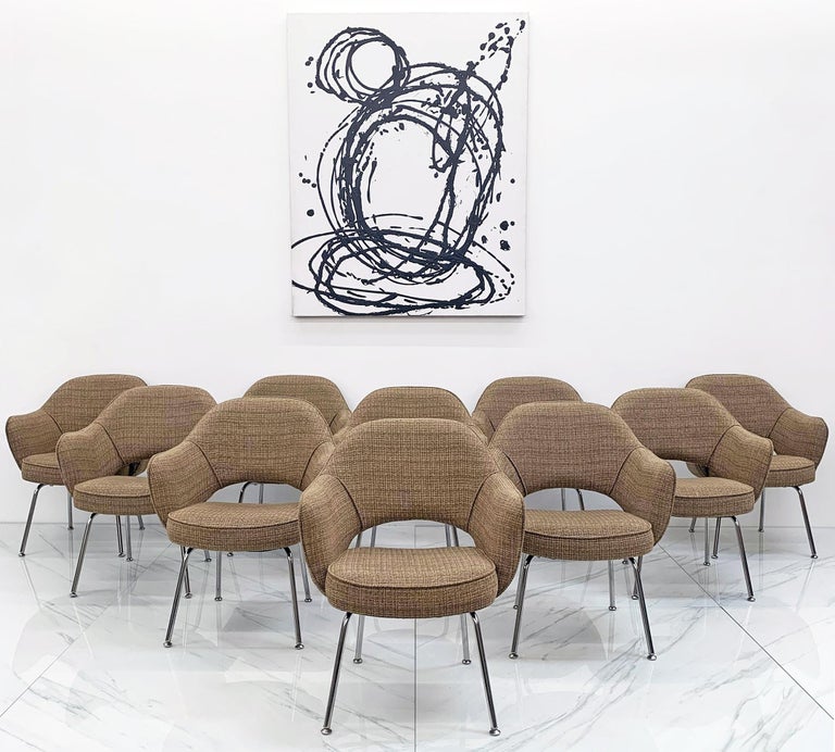 Eero Saarinen for Knoll Executive Armchairs in Custom Tan Tweed For ...