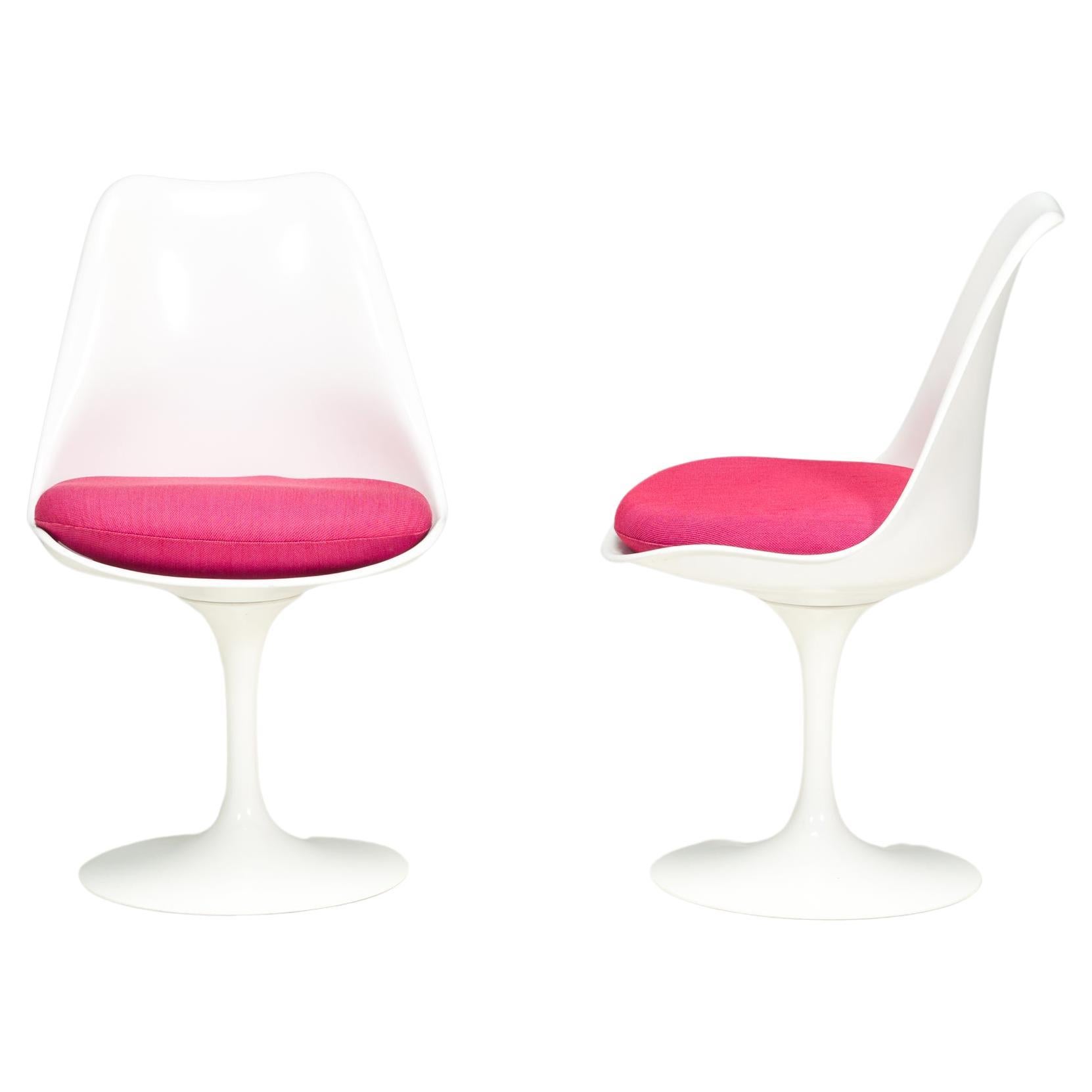 Eero Saarinen for Knoll White Tulip Side Chairs, Set of 2 For Sale at ...