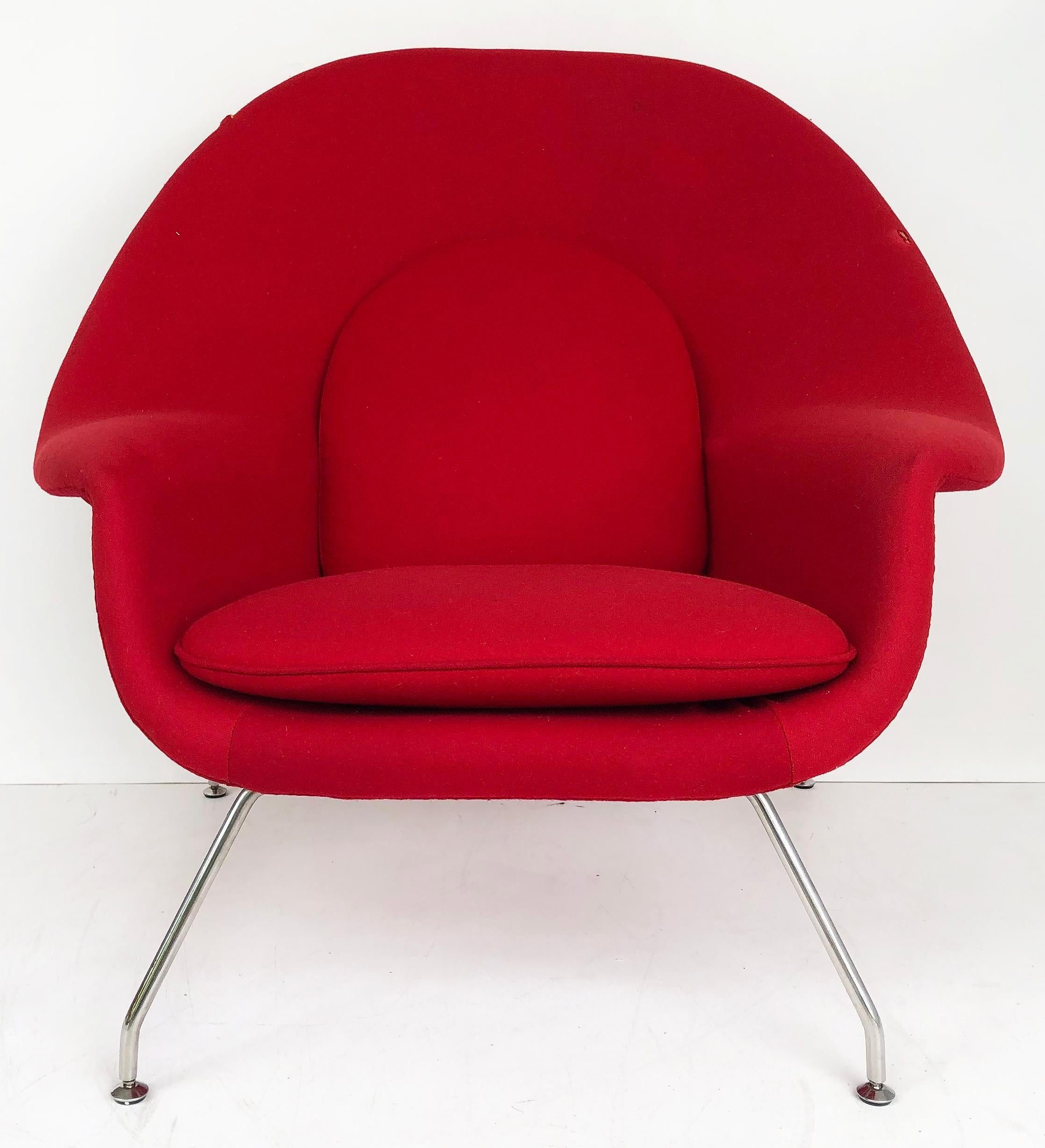 Eero Saarinen Style Womb Chair and Ottoman with Chromed Metal Needs ...