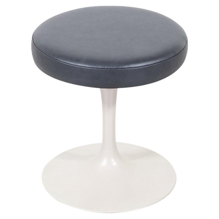 Eero Saarinen Swiveling Tulip Stool with Grey Leather for Knoll For ...