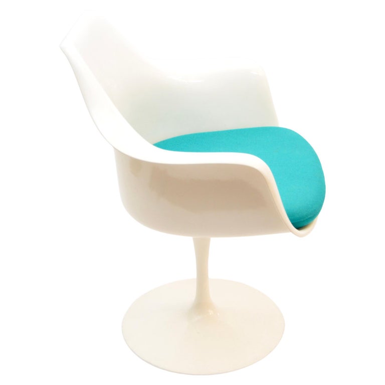 Eero Saarinen Tulip Armchair Knoll Studio 1970s For Sale at 1stDibs