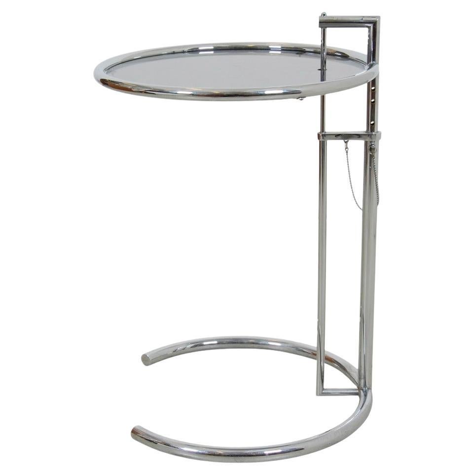 Pair of side tables "E-1027" Eileen Gray, 1927 For Sale at 1stDibs