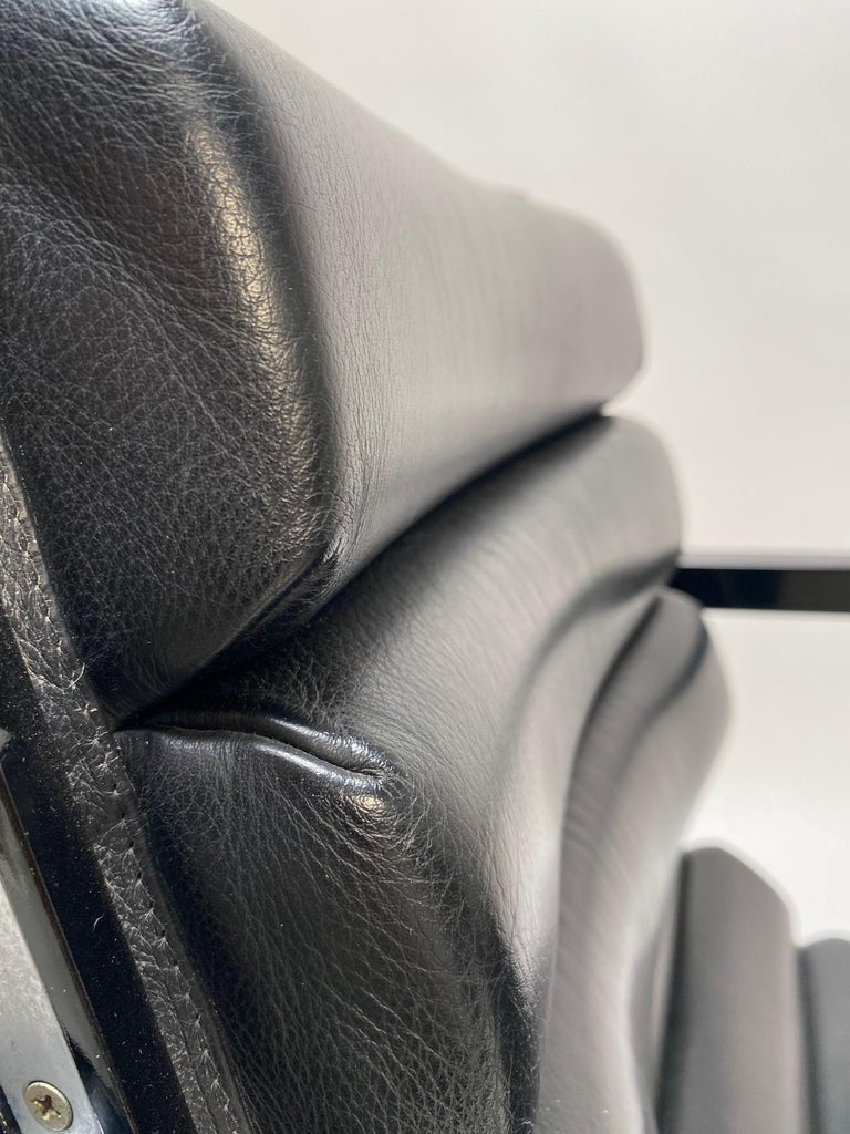 Eileen Gray, Transat Lounge Chair, 1970s For Sale at 1stDibs