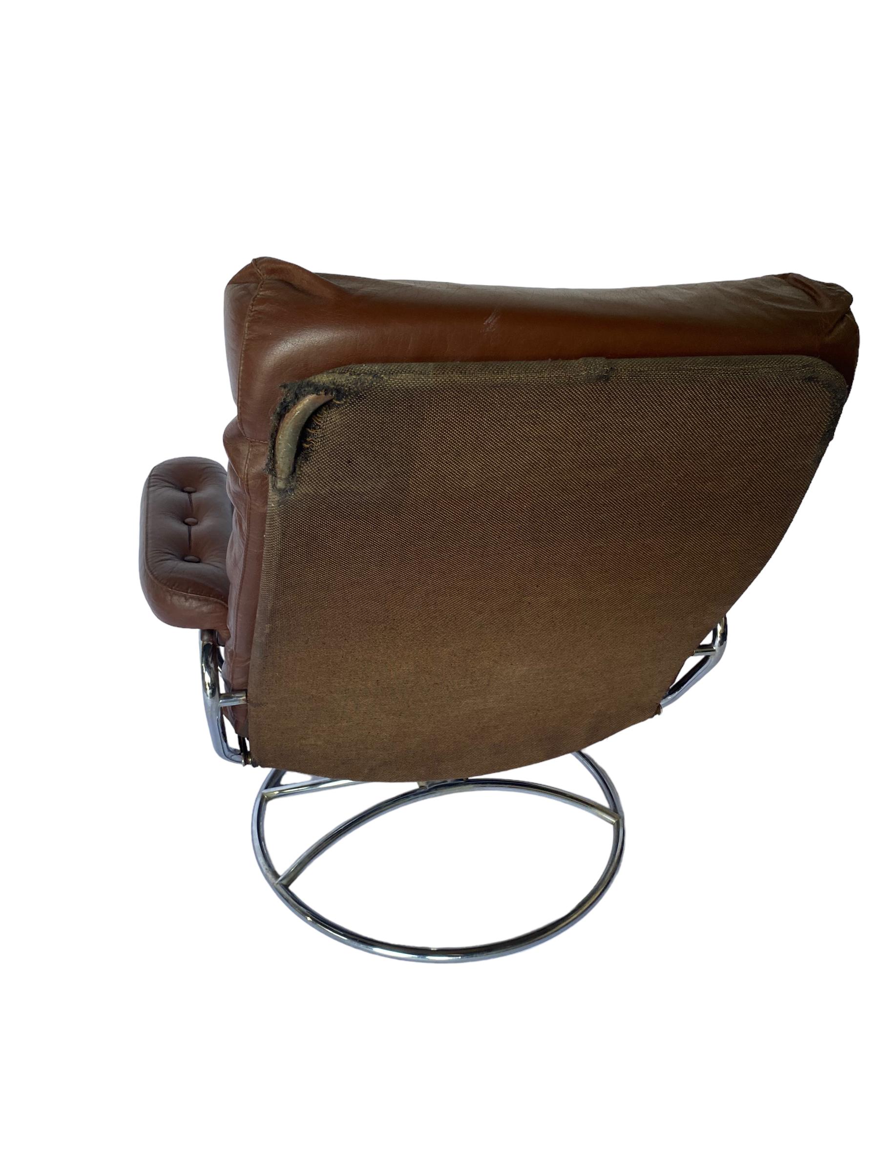 Ekornes Stressless Reclining Lounge Chair and Ottoman For Sale at 1stDibs