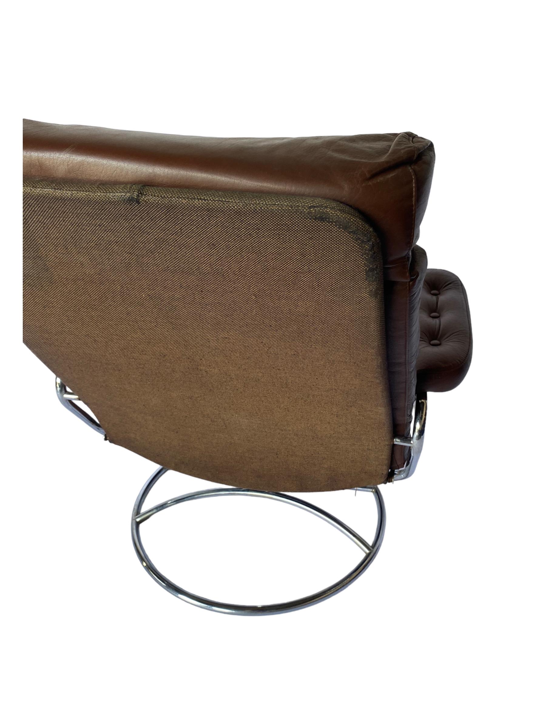 Ekornes Stressless Reclining Lounge Chair and Ottoman For Sale at 1stDibs