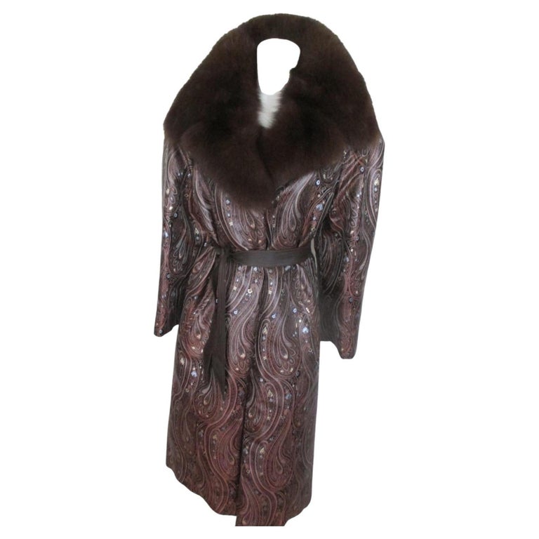 Elegance Paris Opera Coat with Siberian Fox Collar For Sale at 1stDibs