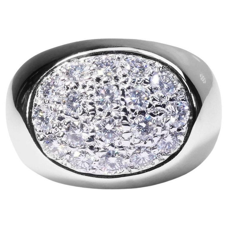 Elegant 18k White Gold Dome Ring W/ 1.45 Ct Natural Diamonds, IGI Certificate For Sale at 1stDibs