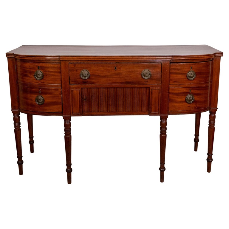 Elegant 18th Century Bow Front English Mahogany Hepplewhite Style ...