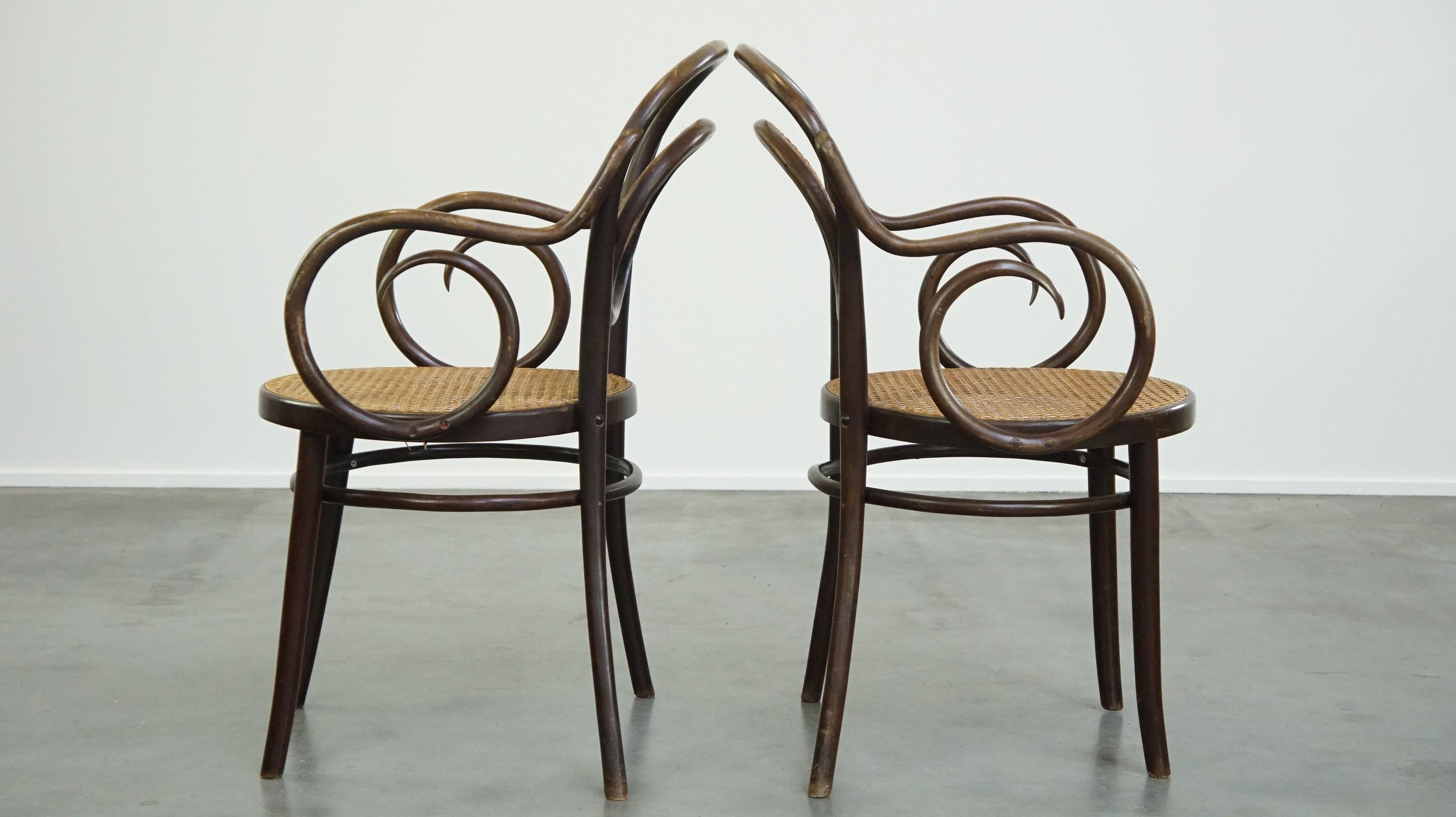 Elegant and graceful set of 2 Thonet design bistro chairs with arm ...