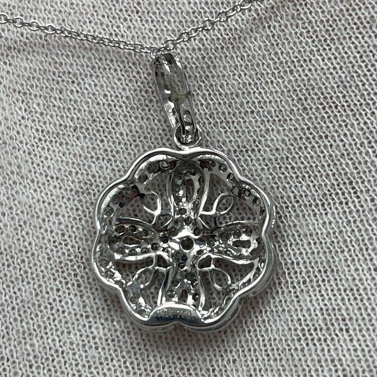 Elegant Diamond and Gold Pendant For Sale at 1stDibs