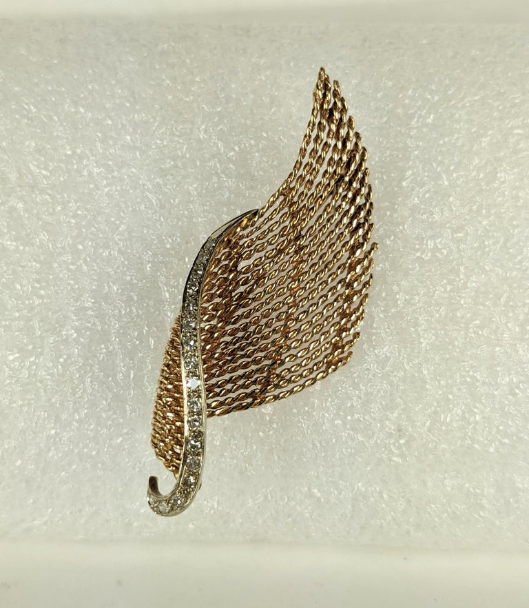 Elegant Diamond and Gold Wave Brooch For Sale at 1stDibs