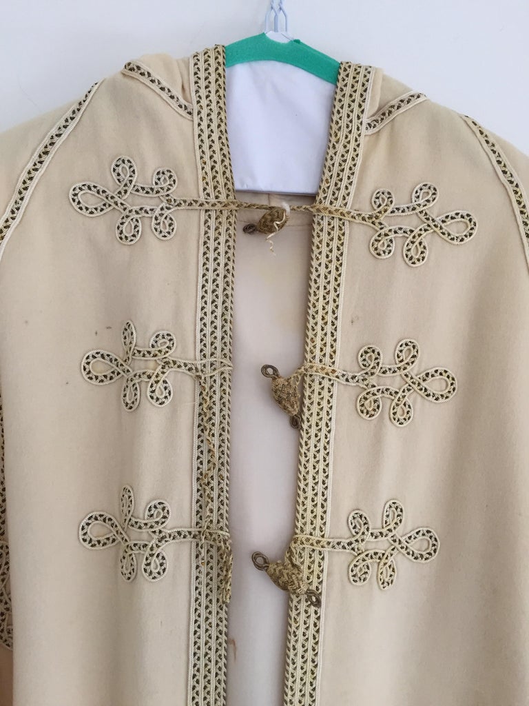 Elegant Moroccan Caftan Hooded Wool Burnous Cape, circa 1970 For Sale ...