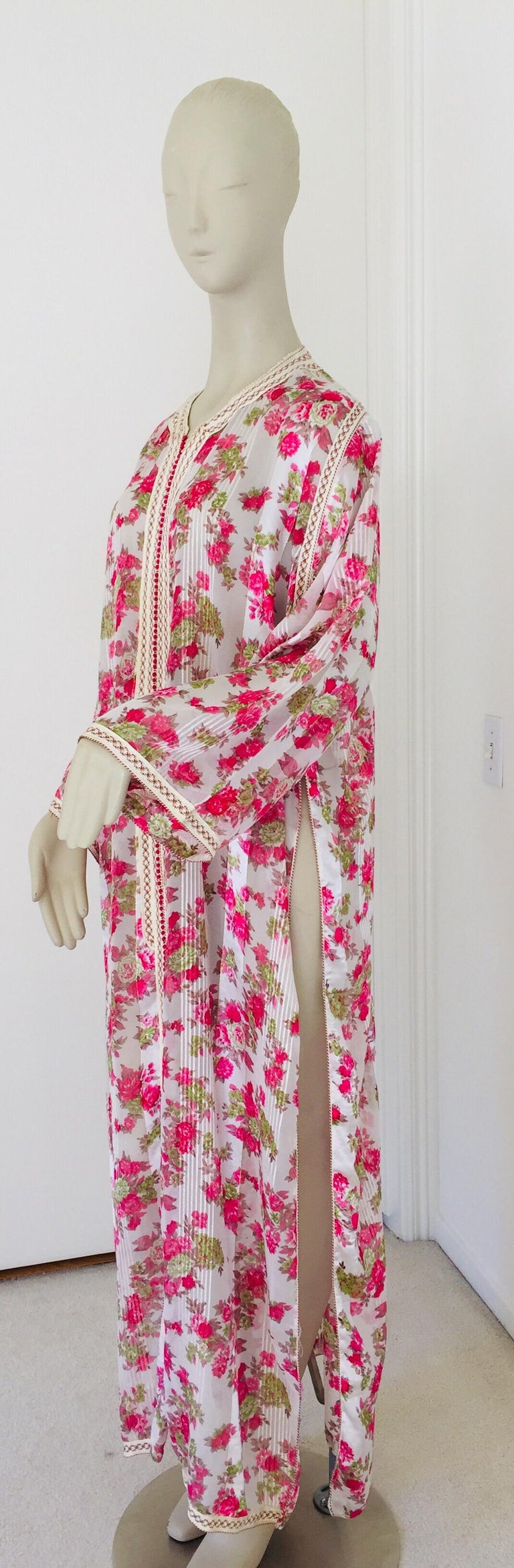 1970 Moroccan Caftan Metallic Pink Floral Silk Kaftan For Sale at 1stDibs