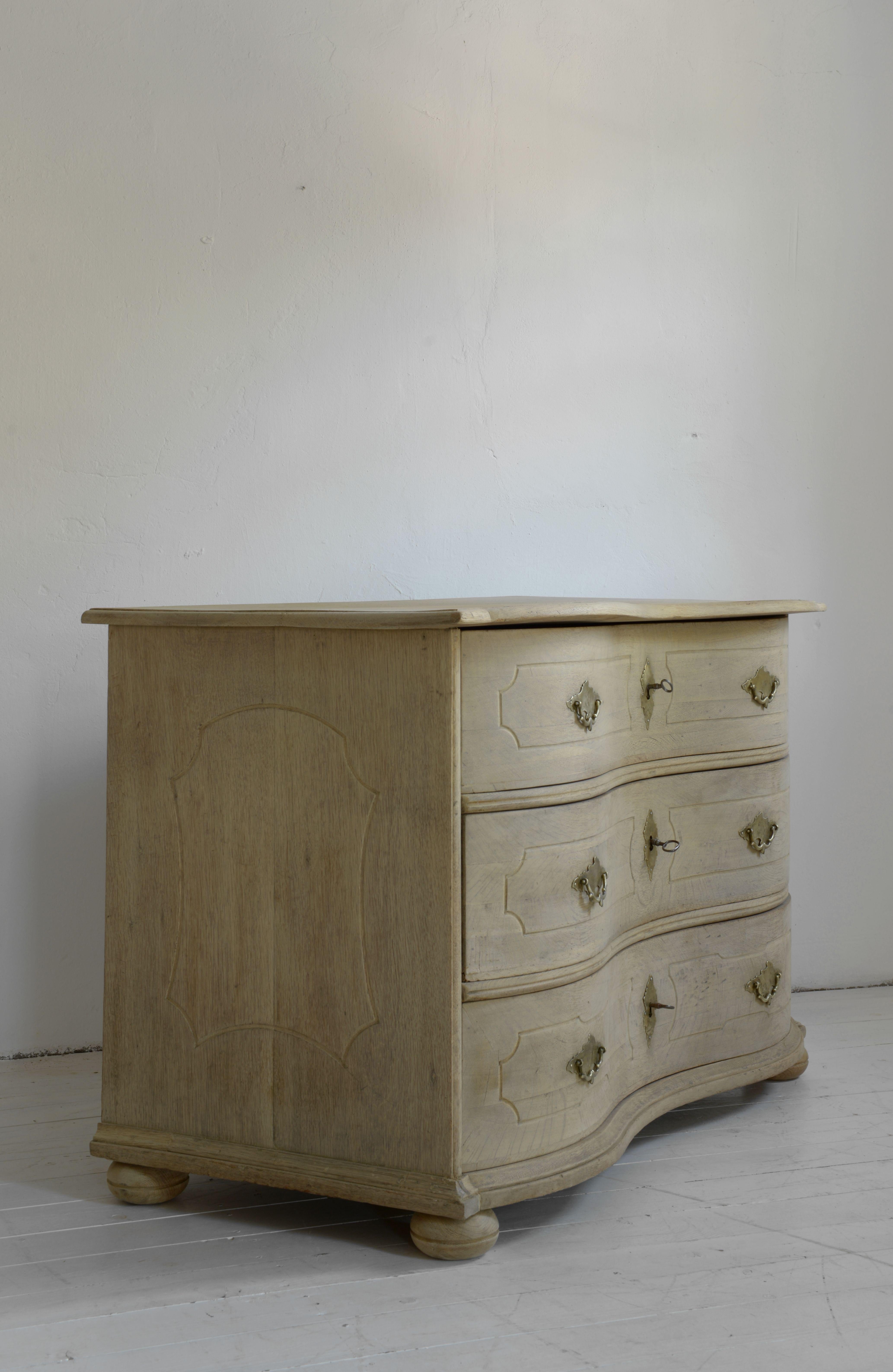 Elegant Northern 18th Century Baroque Commode Galbée in Bleached Oak at ...
