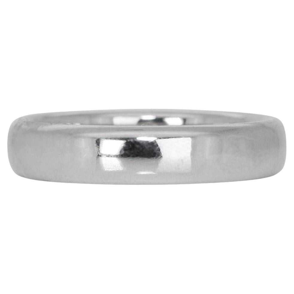 Elegant Platinum Ring For Sale at 1stDibs