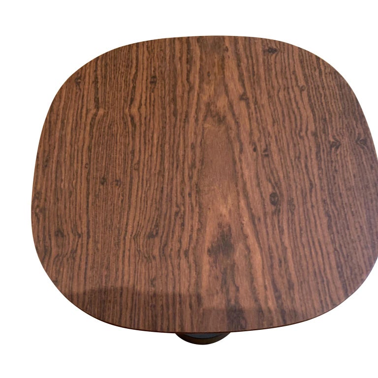 Elegant Side Table by Jader Almeida For Sale at 1stDibs