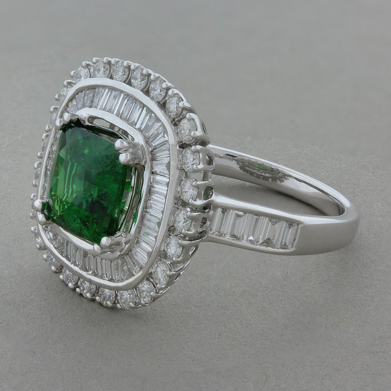 Elegant Tsavorite Diamond Gold Ring For Sale at 1stDibs