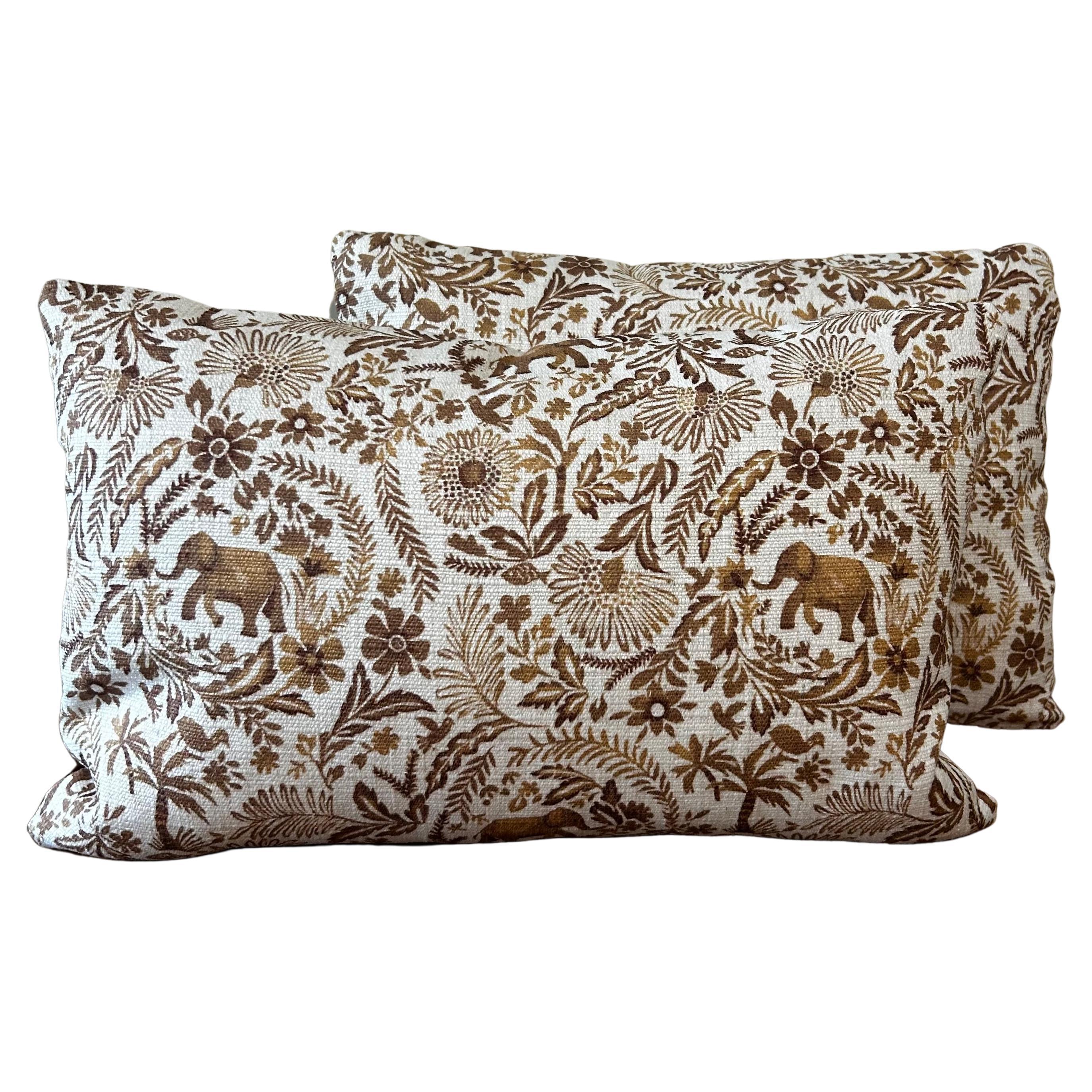 Plastic Pillows and Throws - 927 For Sale at 1stDibs