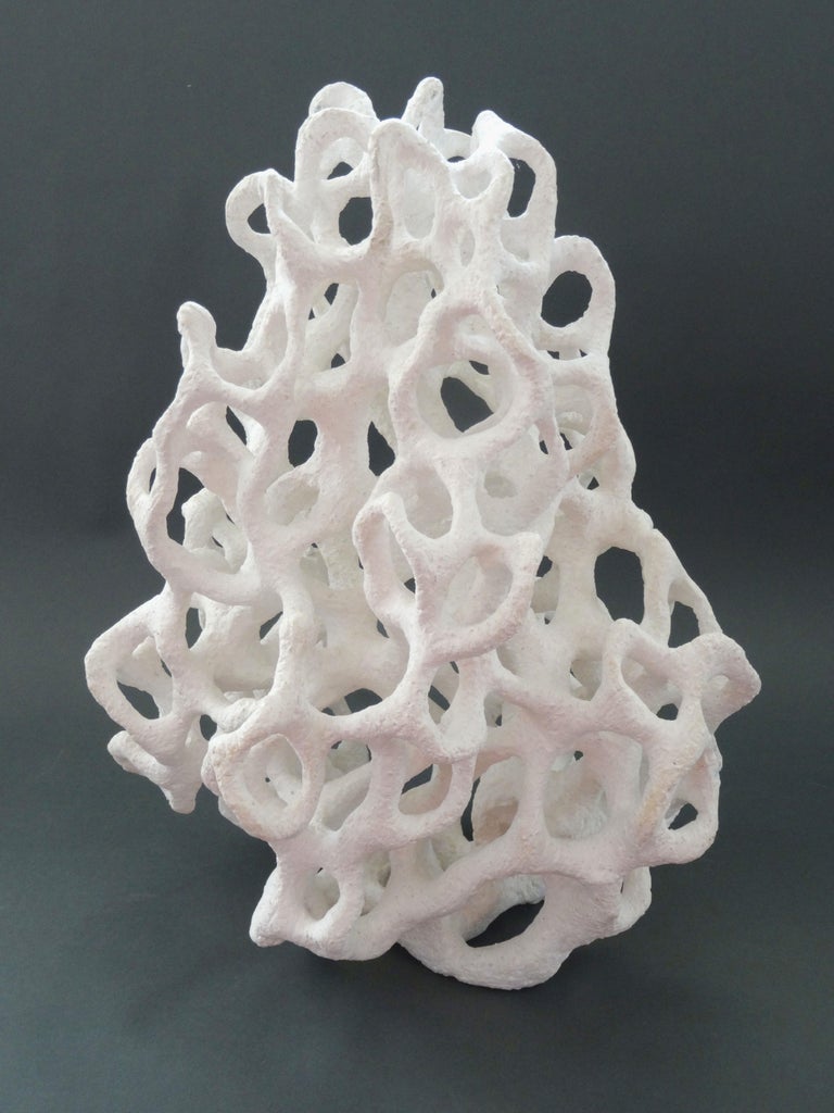 Elina Titane - Infinity loops. Ceramics and porcelain, h 35 cm; W 27 cm ...