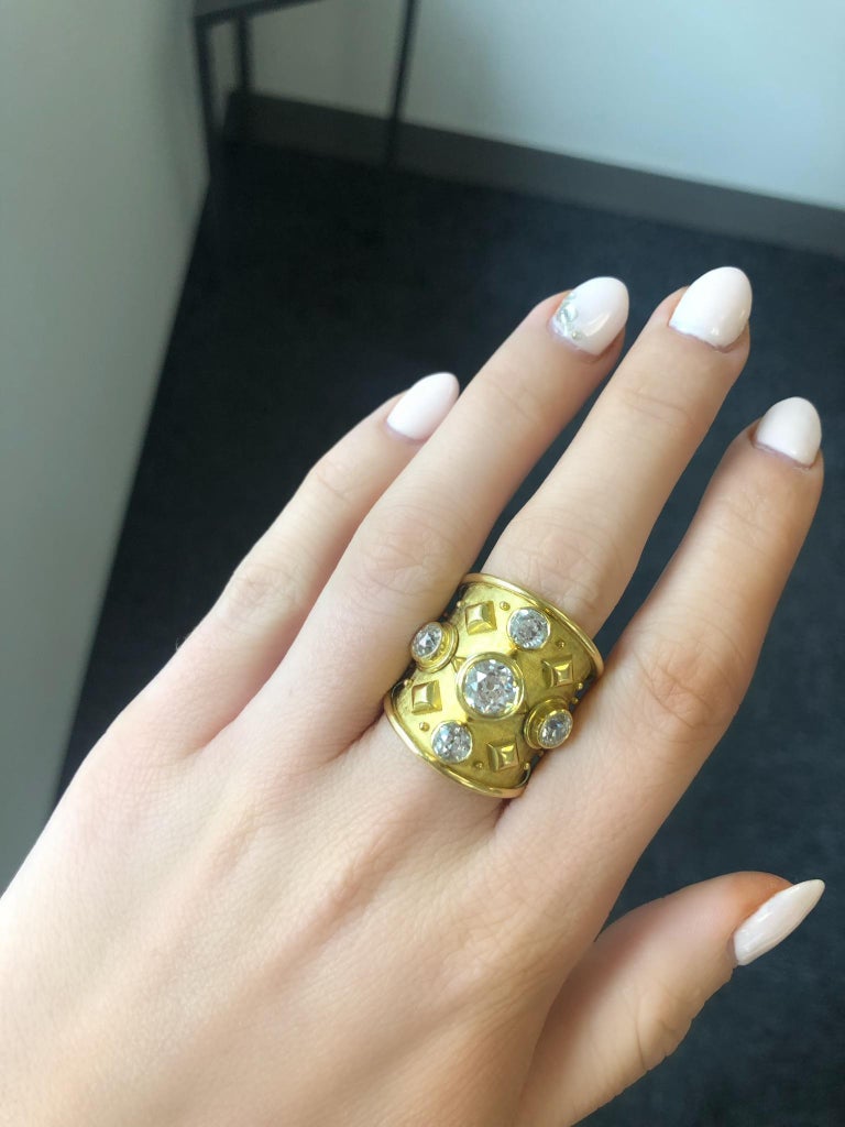 Elizabeth Gage 18 Karat Gold Ring with Diamonds For Sale at 1stDibs