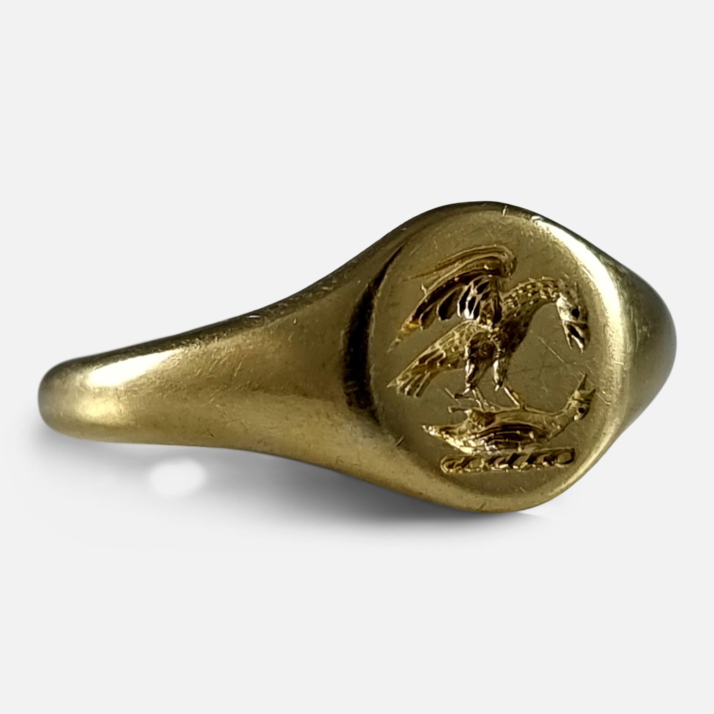 Elizabeth II 18ct Gold Intaglio Signet Ring - 1983 For Sale at 1stDibs
