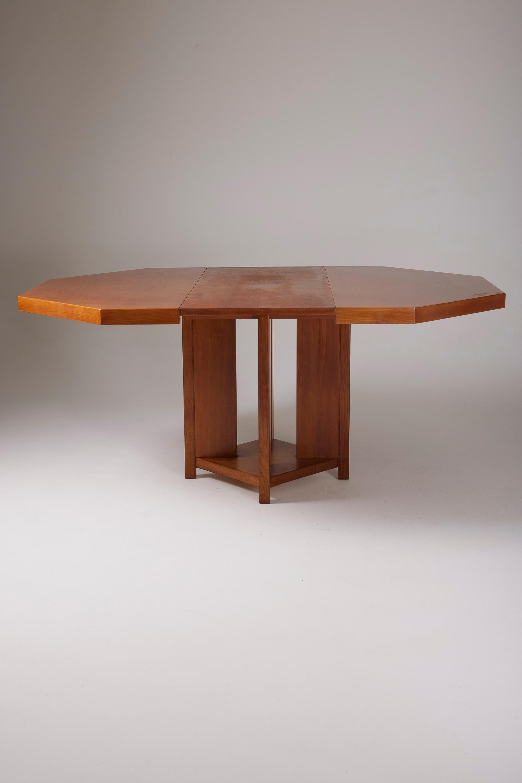 Elm dining table For Sale at 1stDibs
