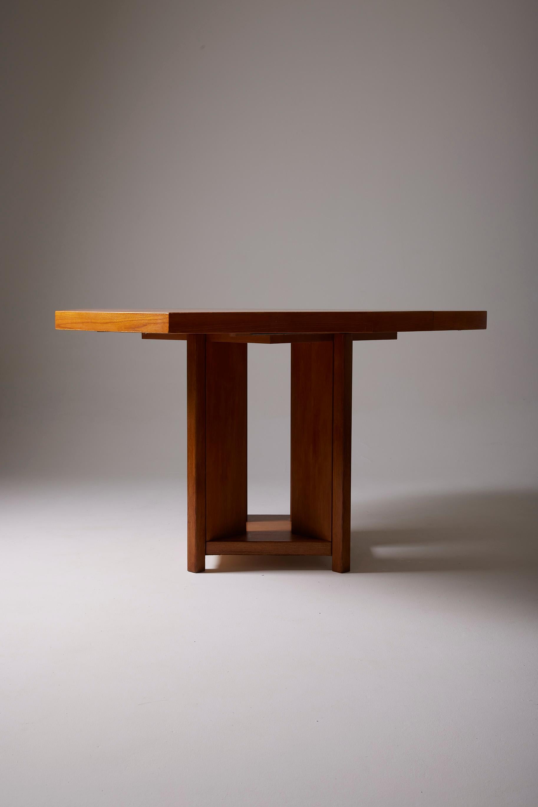Elm dining table For Sale at 1stDibs