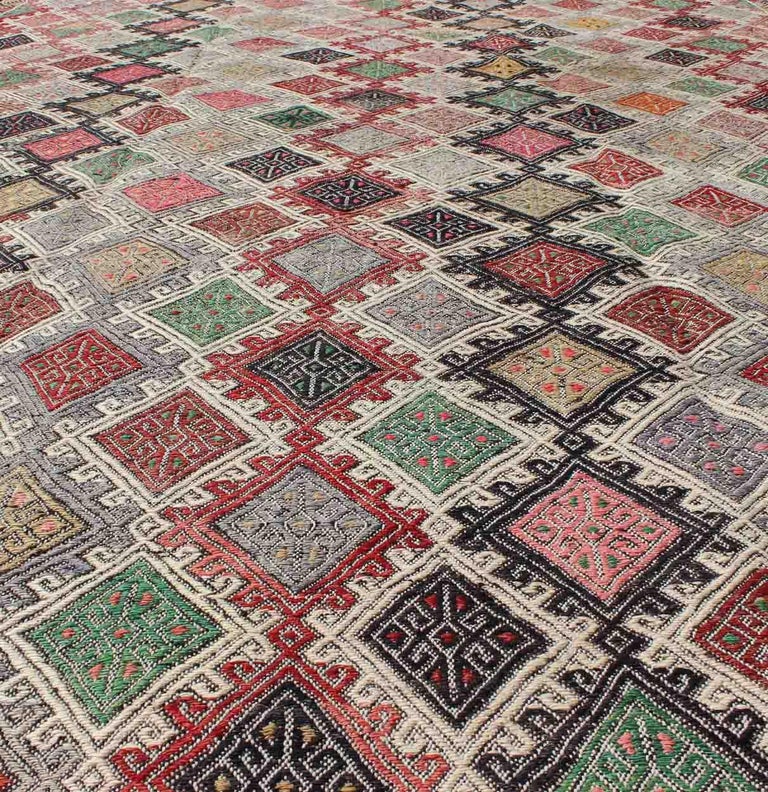 Embroidered Flat-Weave Rug in All Over Diamond Pattern and Multi Colors ...