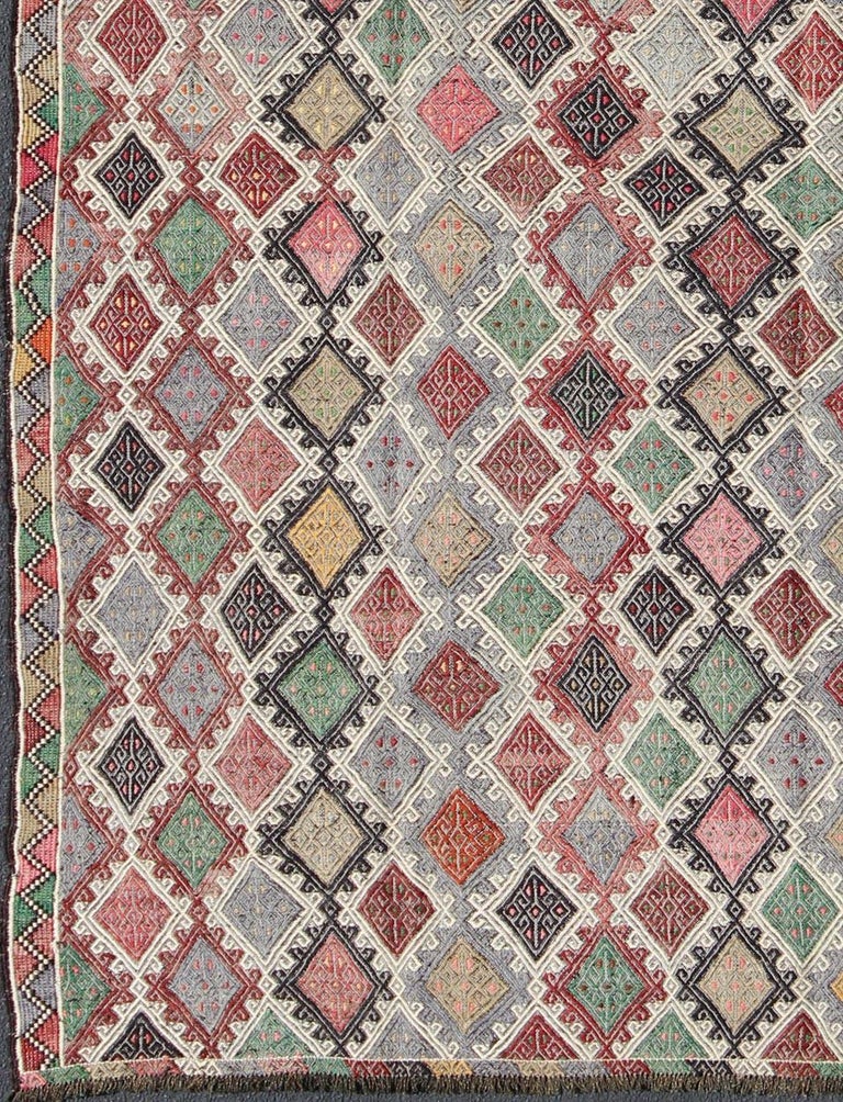 Embroidered Flat-Weave Rug in All Over Diamond Pattern and Multi Colors ...