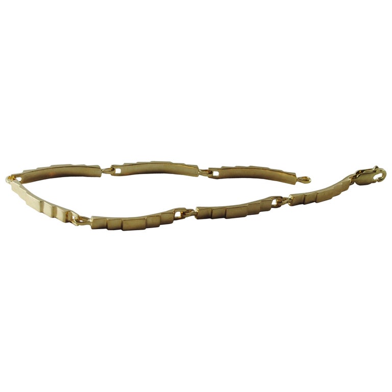 Emer Roberts 18 Karat Gold Slim Steps Links Bracelet For Sale at 1stDibs