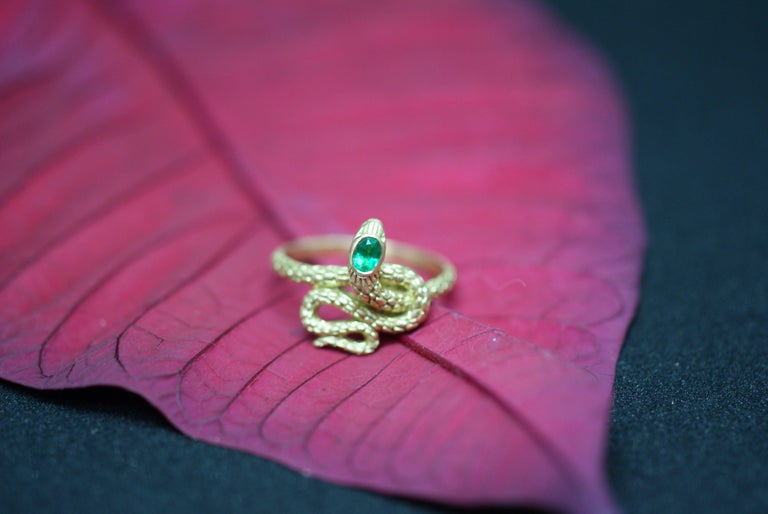 Emerald and 18 Karat Gold Snake Ring For Sale at 1stDibs