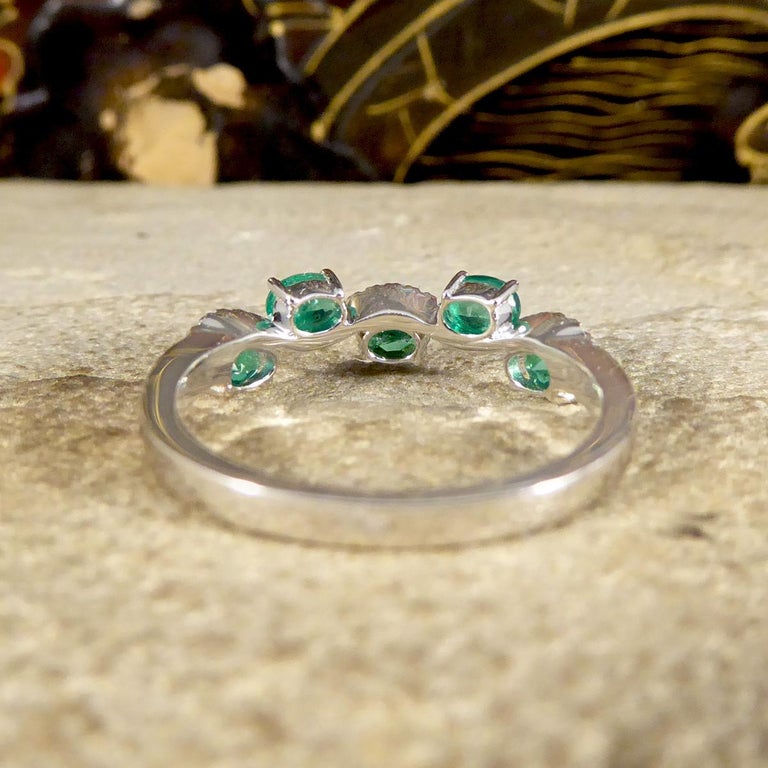 Emerald and Diamond Lazy River Ring in 18ct White Gold For Sale at 1stDibs