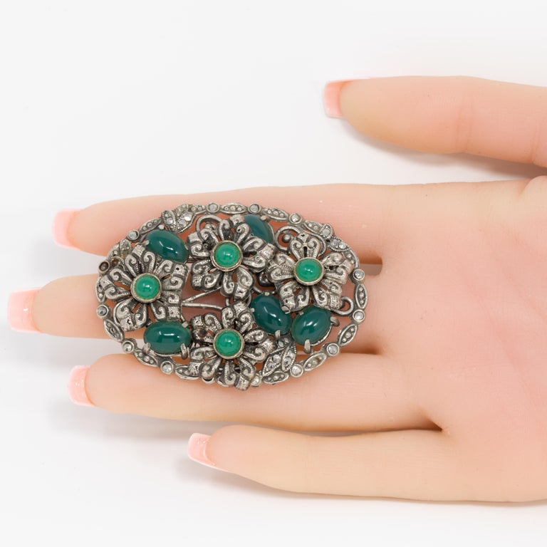 Emerald Cabochon Flower Oval Pin Brooch in Silver, Early 1900s For Sale ...