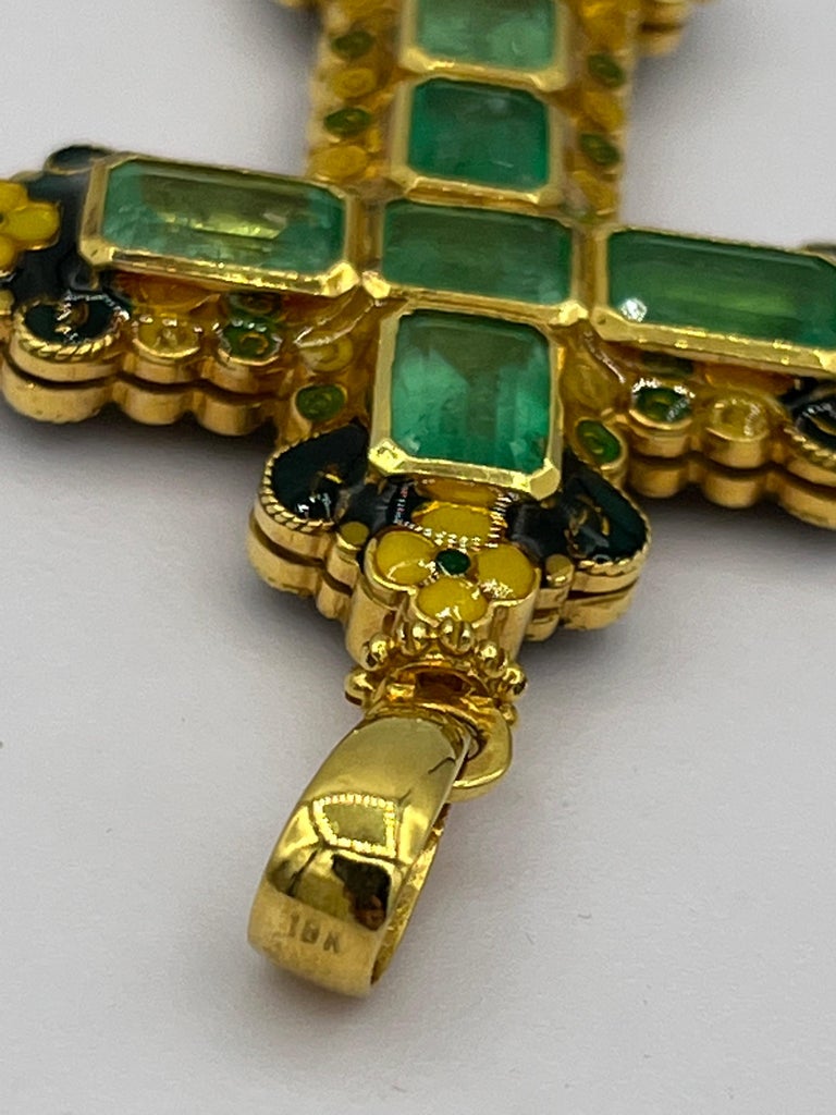 Emerald Cross Enamel 18 K For Sale at 1stDibs