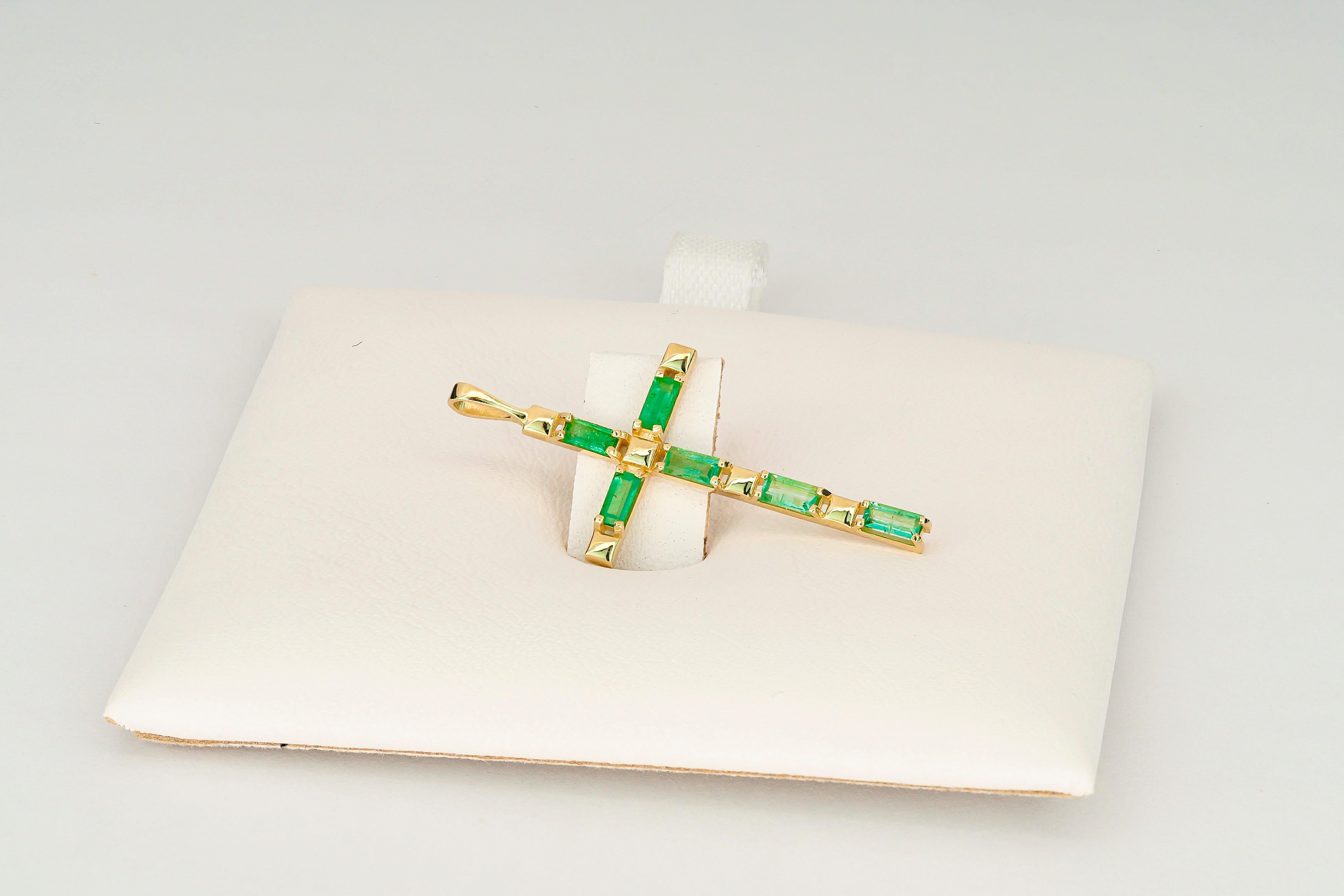 Emerald Cross Pendant in 14k Gold, Baguette Emerald Cross For Sale at ...