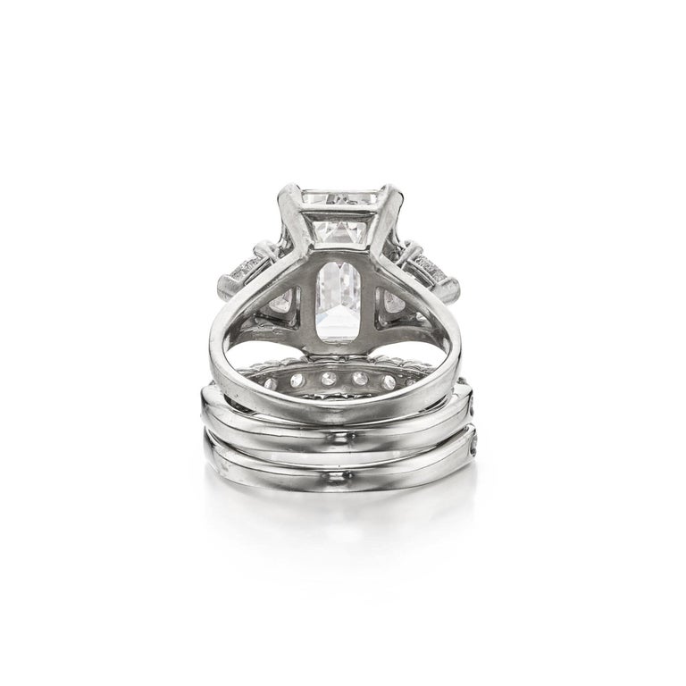 Customizable Emerald Cut Diamonds Engagement Ring Set For Sale at 1stDibs