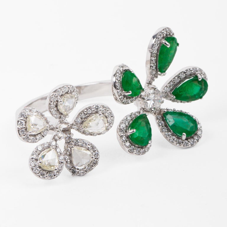 Emerald and Diamond Flower Ring For Sale at 1stDibs
