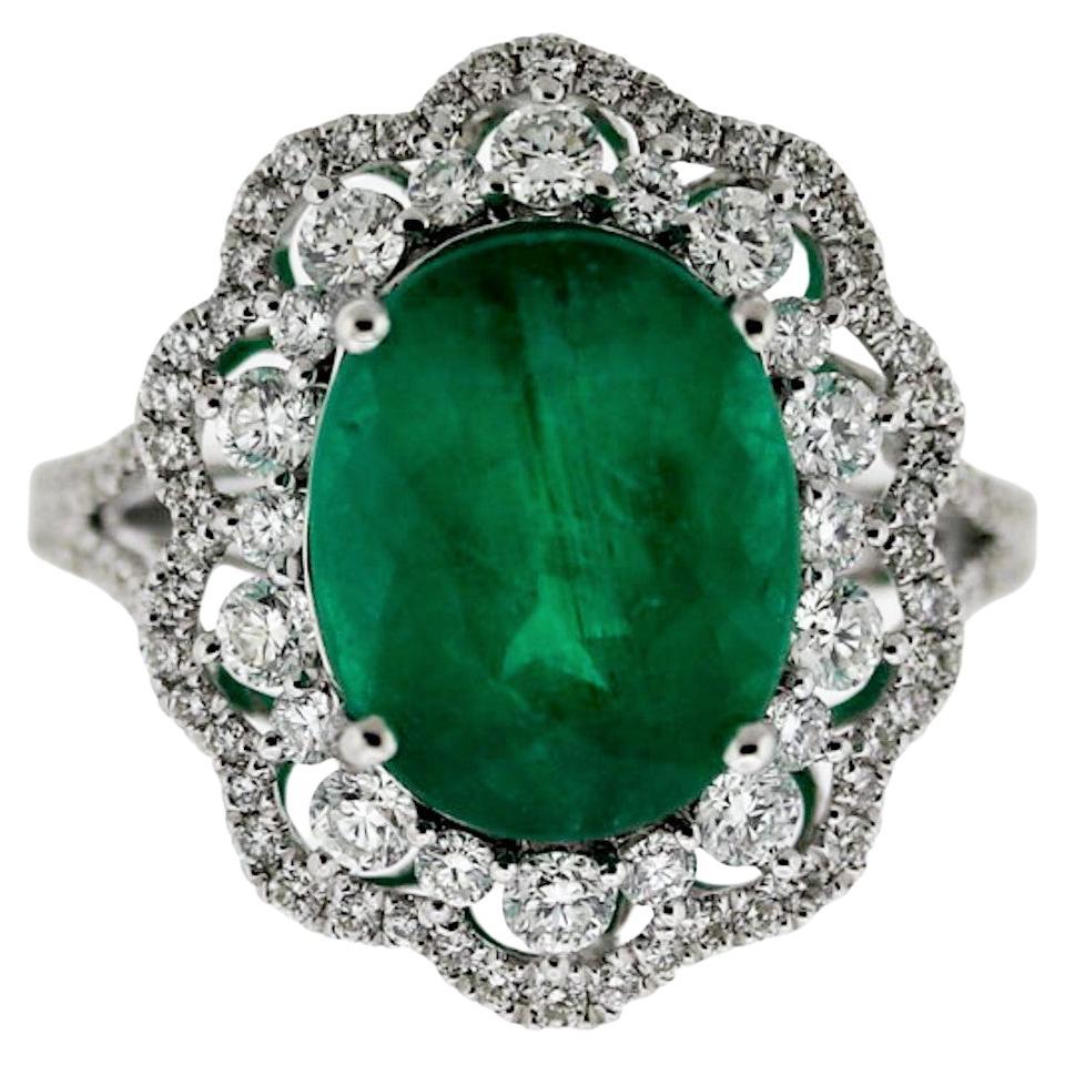 Emerald Diamond Gold Ring For Sale at 1stDibs