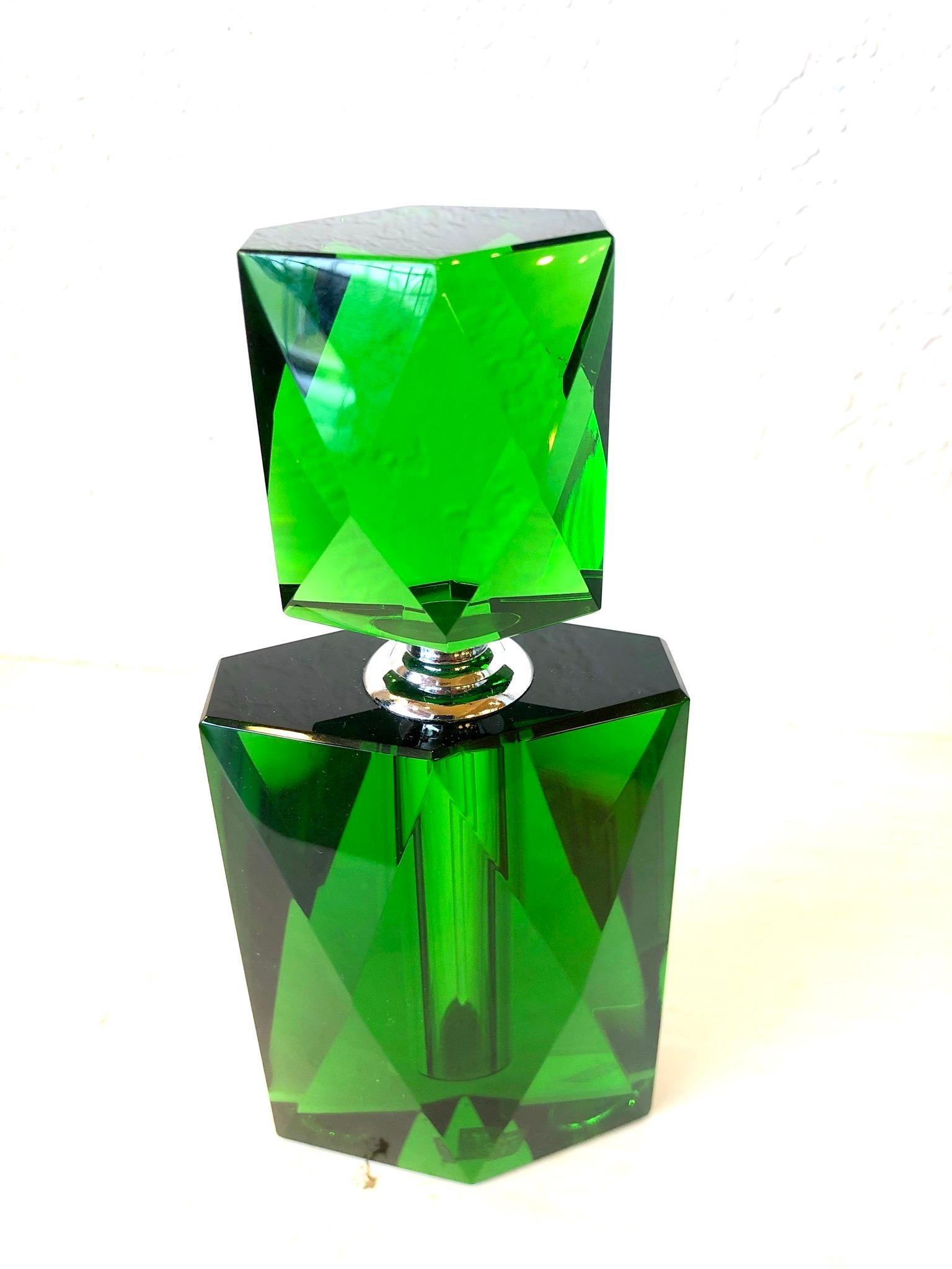 Emerald Green Handcut Crystal Art Deco Perfume Bottle at 1stDibs ...