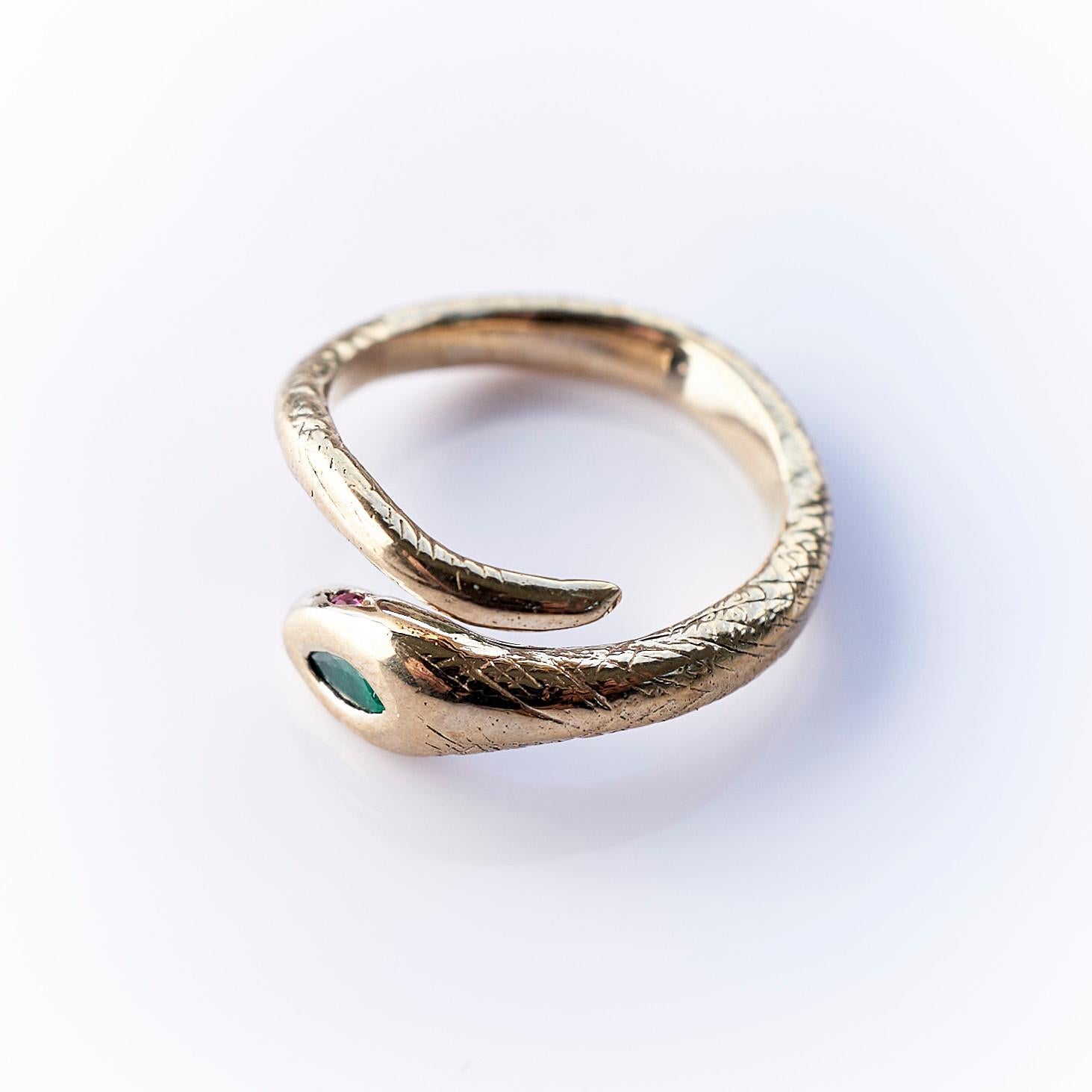 Emerald Ruby Snake Ring For Sale at 1stDibs